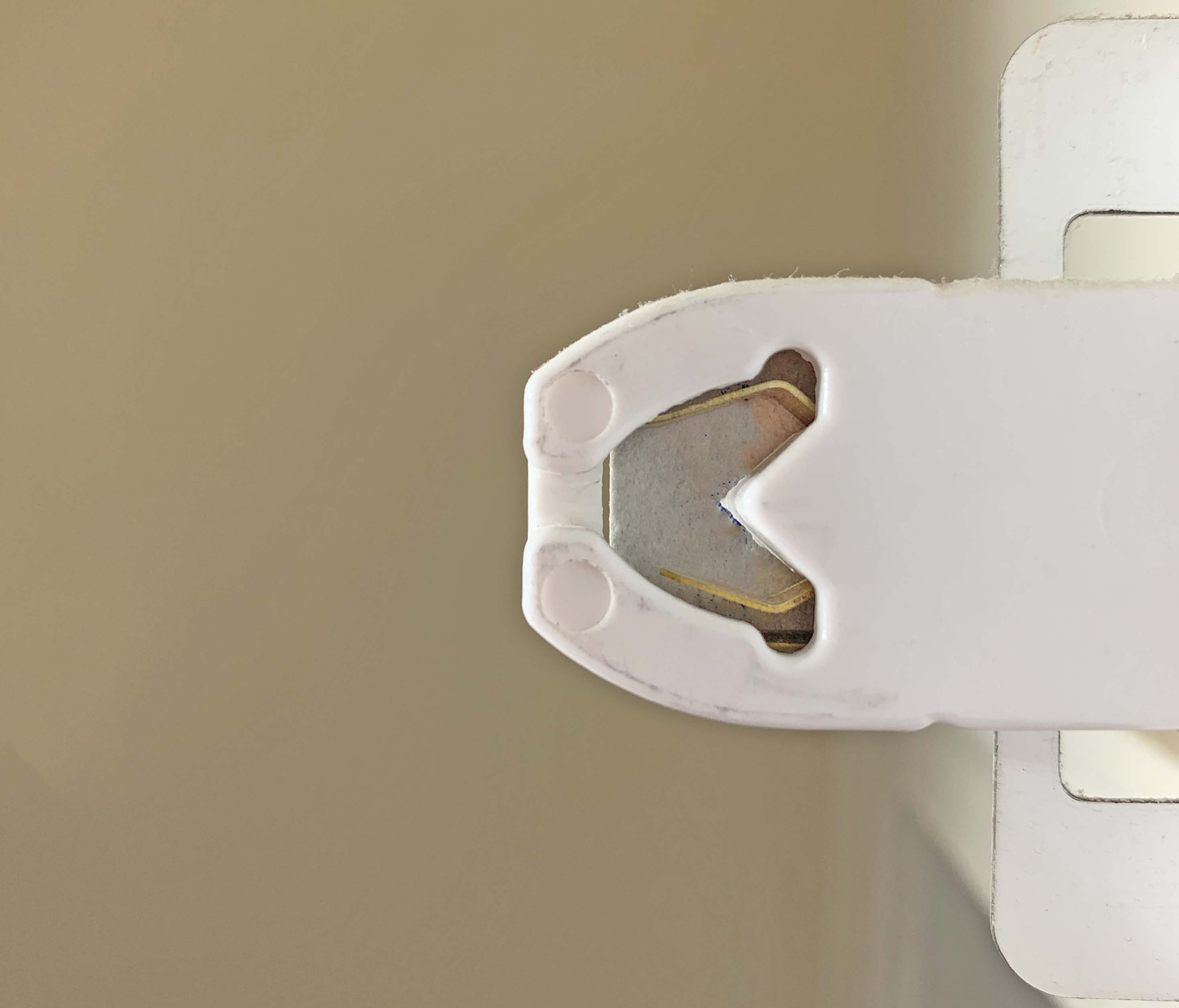 household-how-to-install-and-replace-fluorescent-tube-lighting-pin ...